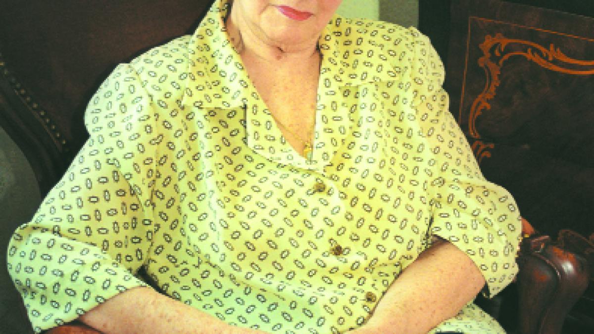 A APUS O STEA - Dina Cocea, între glorie şi nemurire