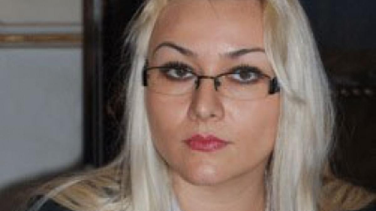 Generalul Oprea reperează onoarea "discriminatei" lui Norocel