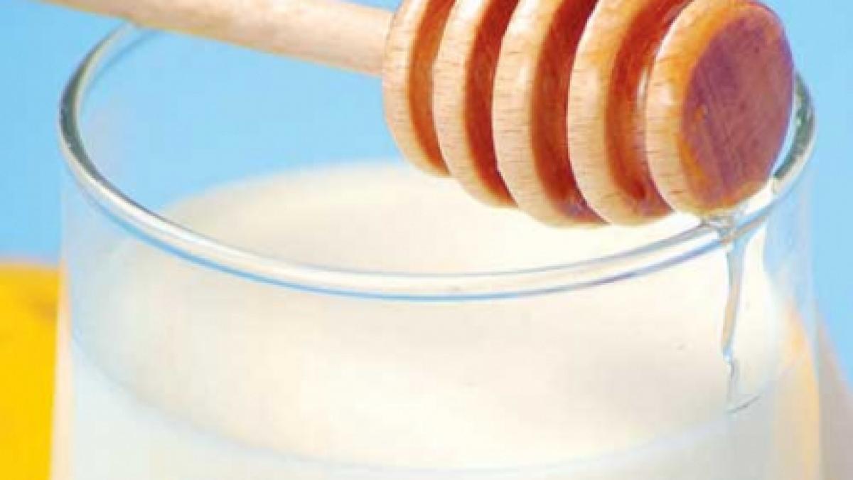 Iaurtul, demachiant natural