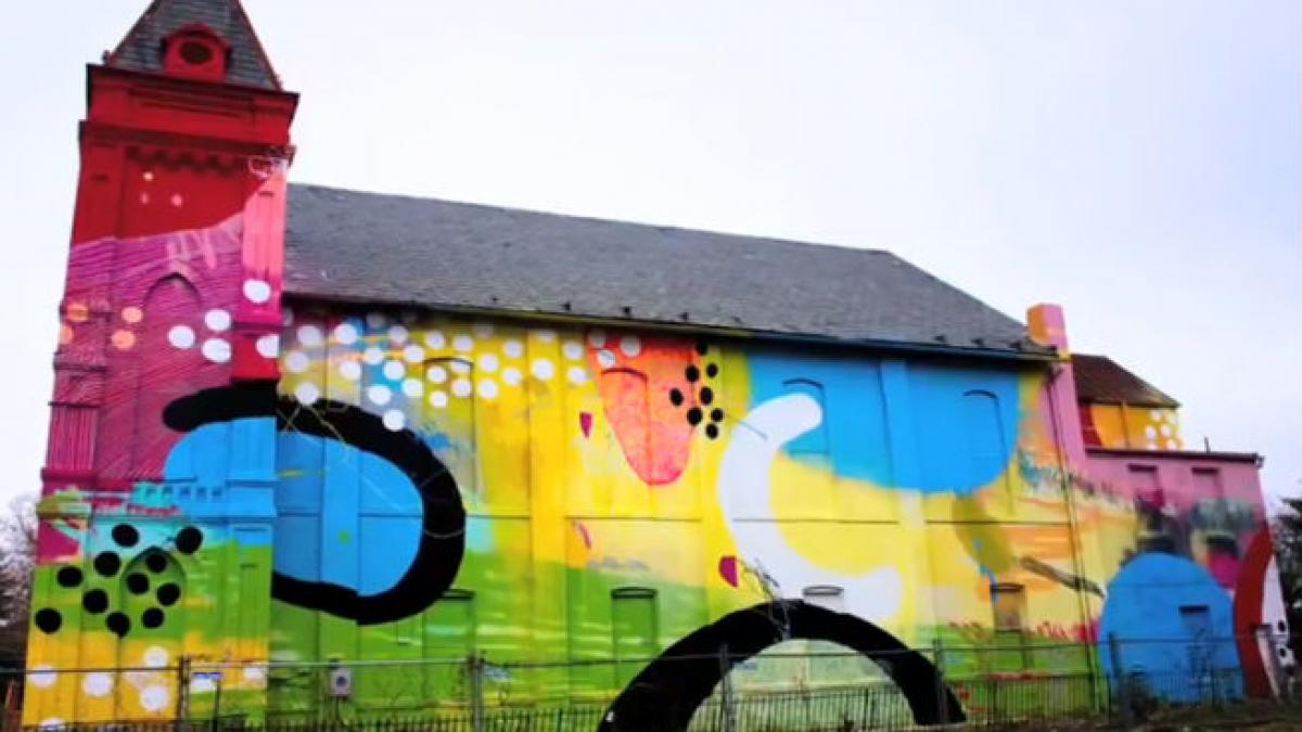 VIDEO: O biserică a fost transformată de un artist graffiti în operă de ...