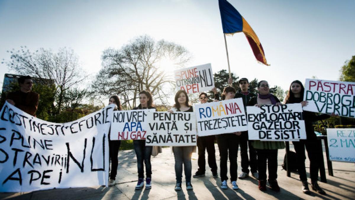România protestează împotriva gazelor de şist. 80 de ONG-uri ...