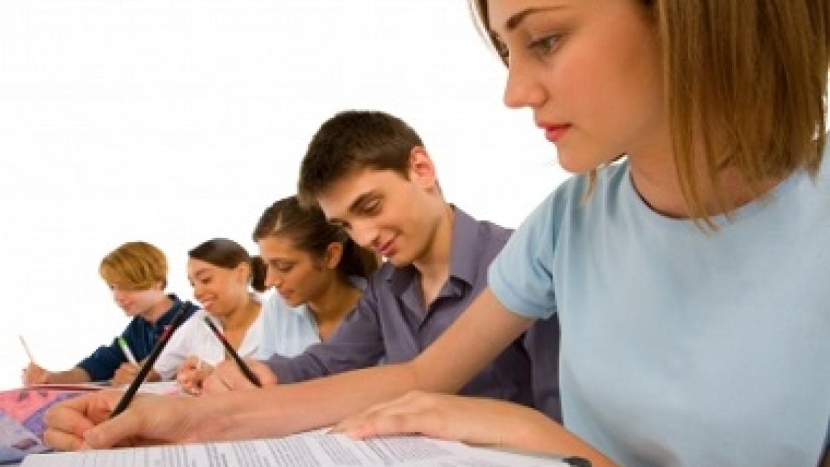 Învăţământul românesc, rămas în urmă: Deşi suntem în era digitală ...