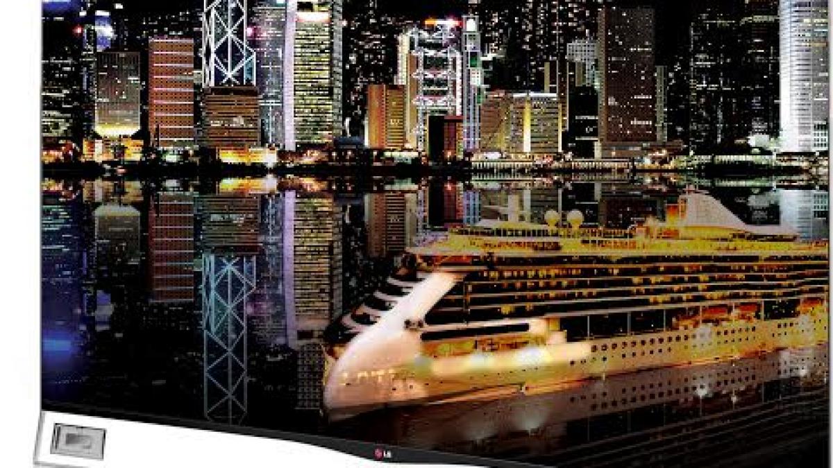 Primul televizor cu ecran curbat se vinde şi în România