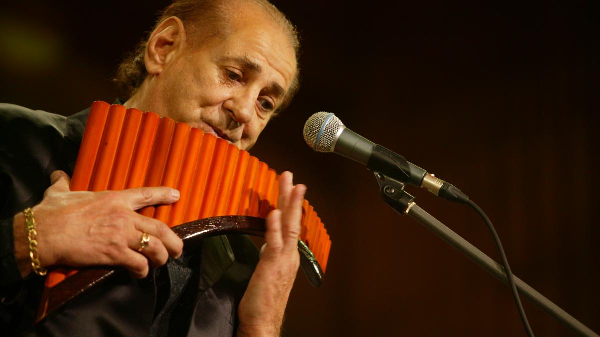 Maestrul Gheorghe Zamfir va oferi, la Gala Aniversară din luna mai ...