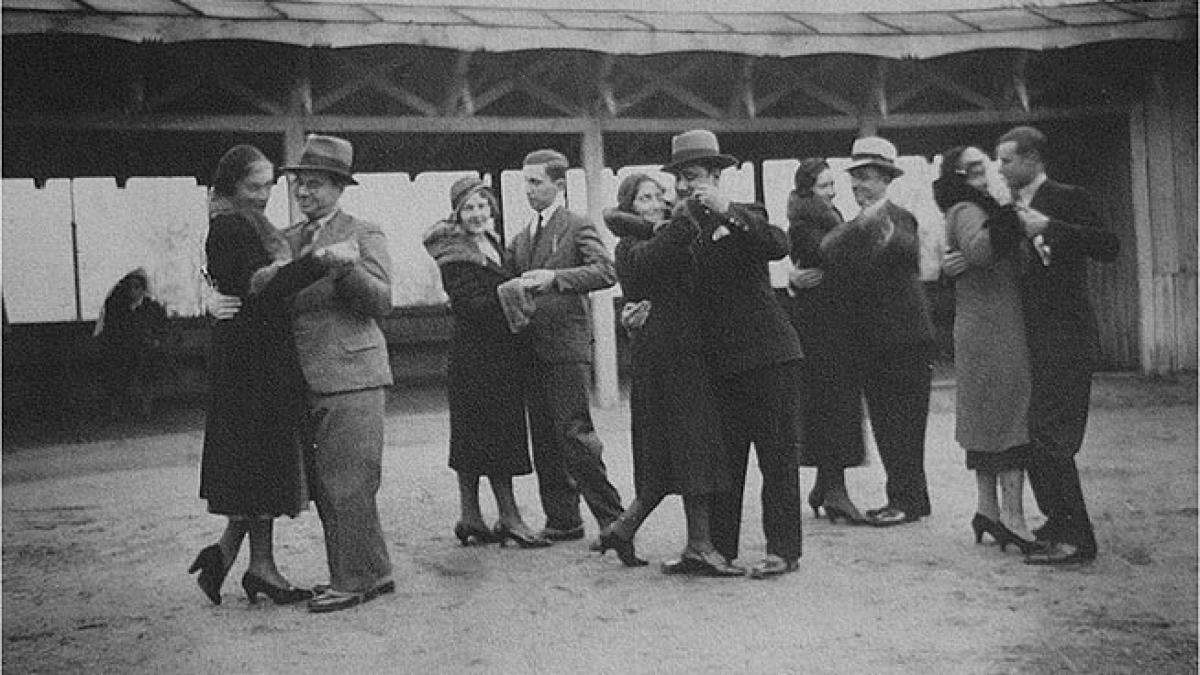 Greta Garbo a României. Studenţia la Iaşi între anii 1920 şi 1930