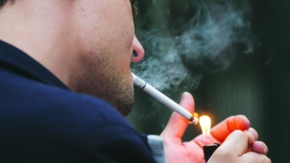 Alertă printre fumători: Ţigările care provoacă mult mai rapid apariţia ...