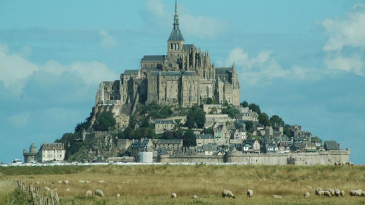 Franţa - Un cimitir medieval, descoperit pe insula Mont Saint-Michel