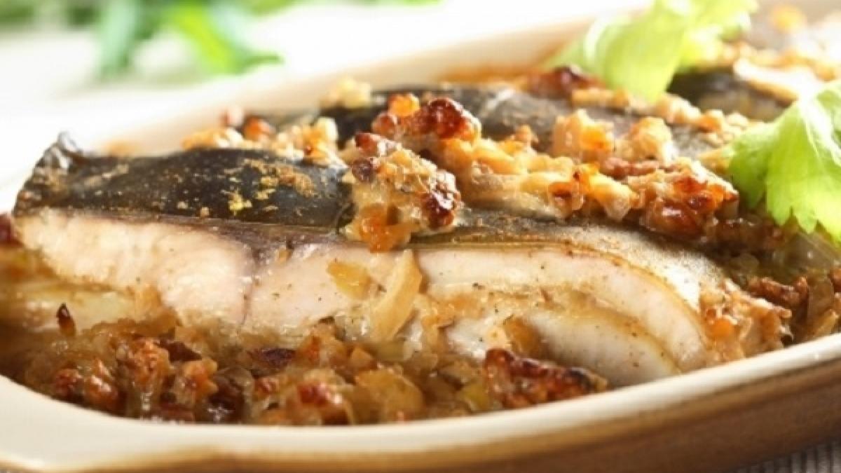 Crap sălbatic de Dunăre gătit după gustul pescarilor (rețeta Corneliei ...