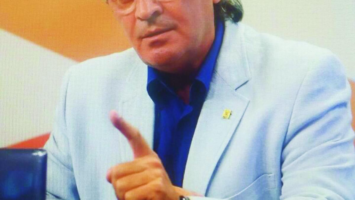 Polițist român, Sherlock Holmes sau Agentul 007