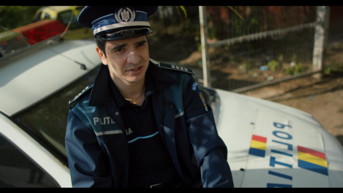Actorul Alex Bogdan, despre rolul său din serialul de comedie Mangalița ...