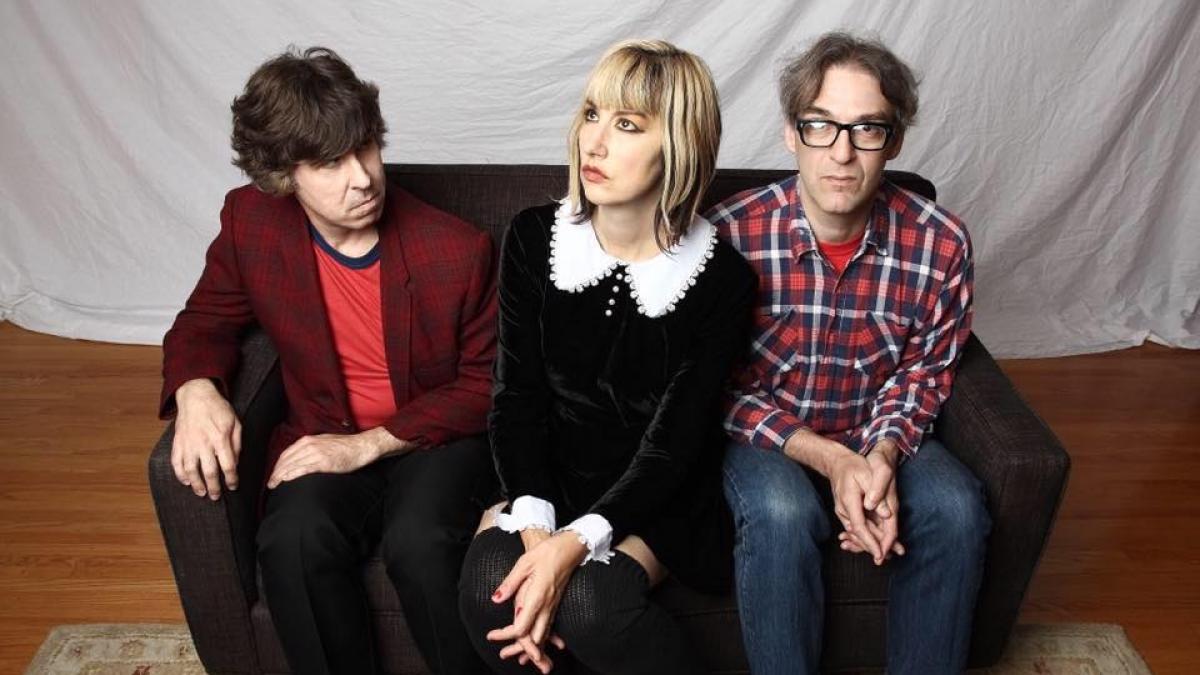 Solista formației de punk rock The Muffs, Kim Shattuck, a murit