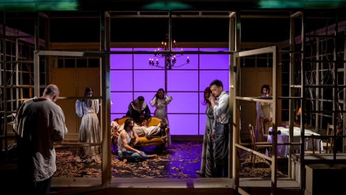 Regizorul RADU AFRIM lansează un nou proiect la Teatrul Național Iași ...