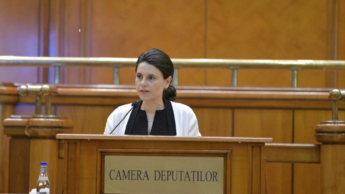 Ana Loredana Predescu, deputat PUSL de Brașov: Toți elevii sunt egali ...