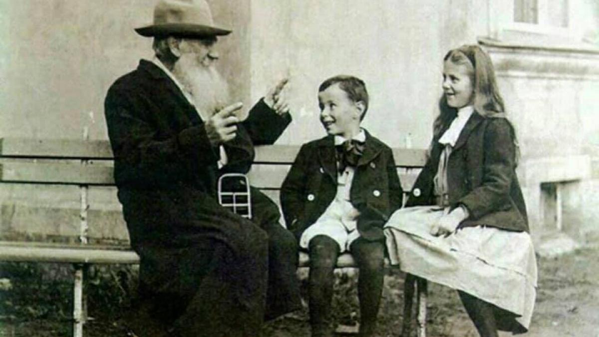 Tolstoi, contele care l-a zidit pe Dumnezeu în literatură