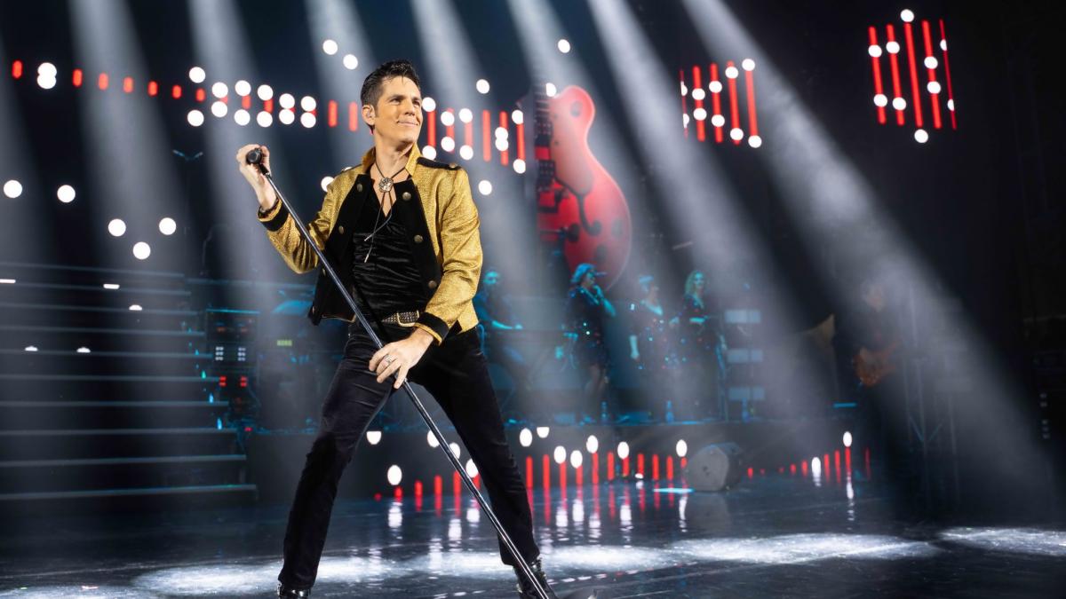 Ştefan Bănică începe, joi, seria de patru concerte de la Sala Palatului