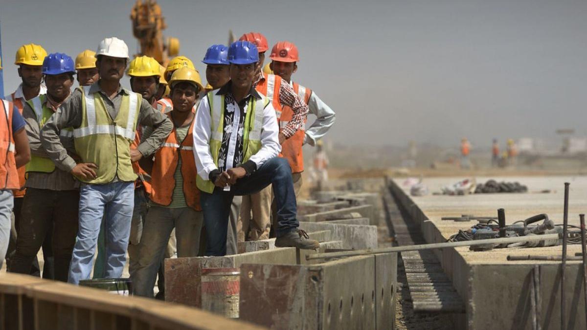 Noile reguli pentru muncitorii străini: mai mulți și mai mult. Se ...