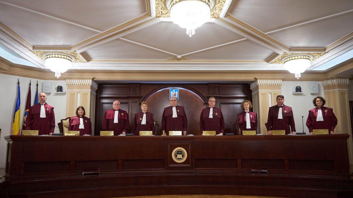 Curtea Constituțională: Eliminarea pensiilor parlamentarilor reprezintă ...