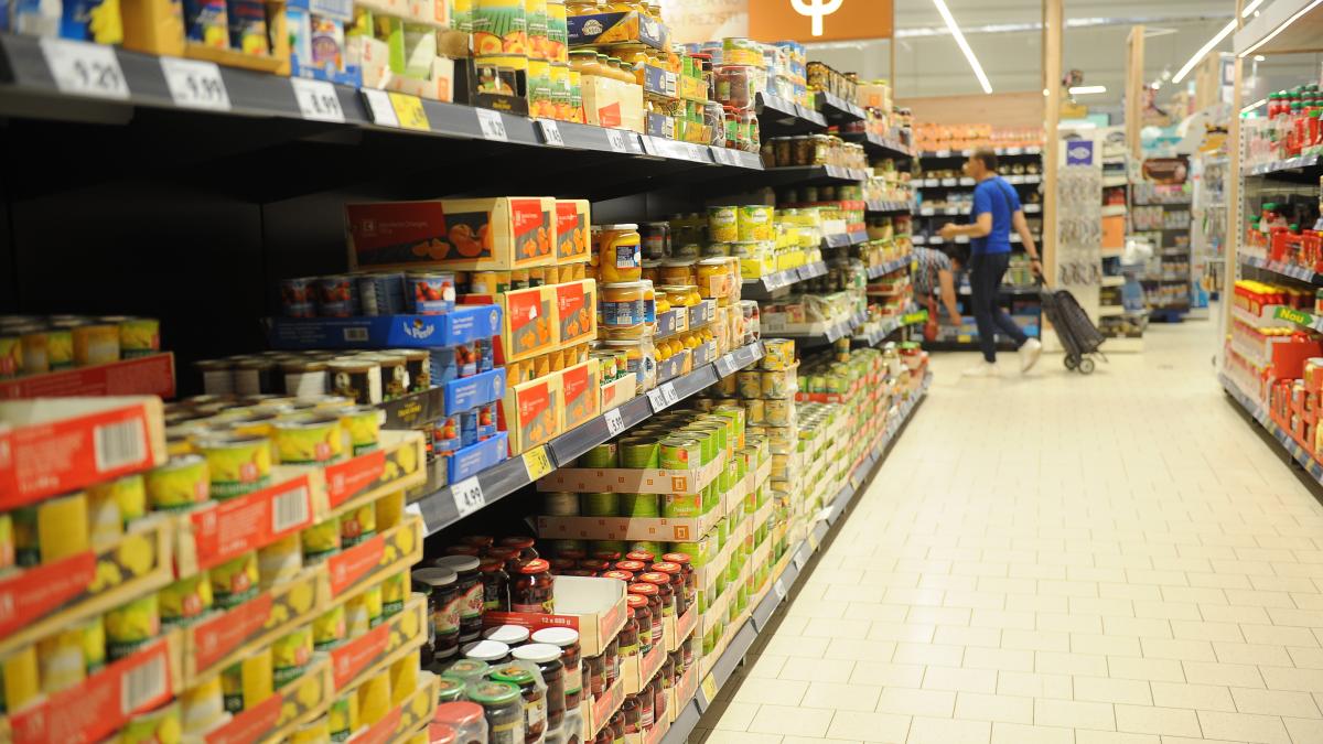 Scumpiri la alimente. Prețurile au crescut, în medie, cu 43%