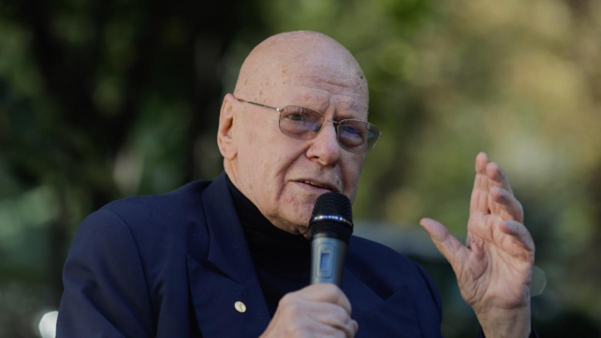 Ultimul interviu cu prof. Dr. Acad. Răzvan Theodorescu, istoric de artă, doctor în științe ...