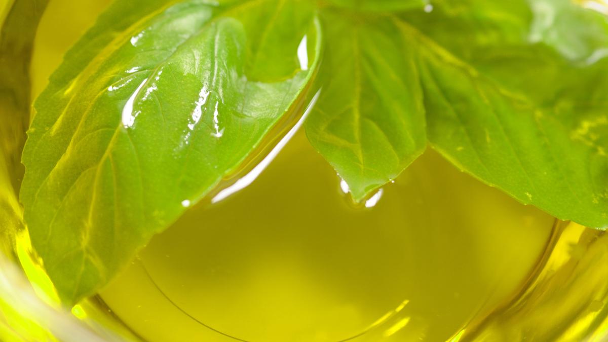 Tot ce trebuie să știi despre uleiul de măsline aromatizat: Metode și ...