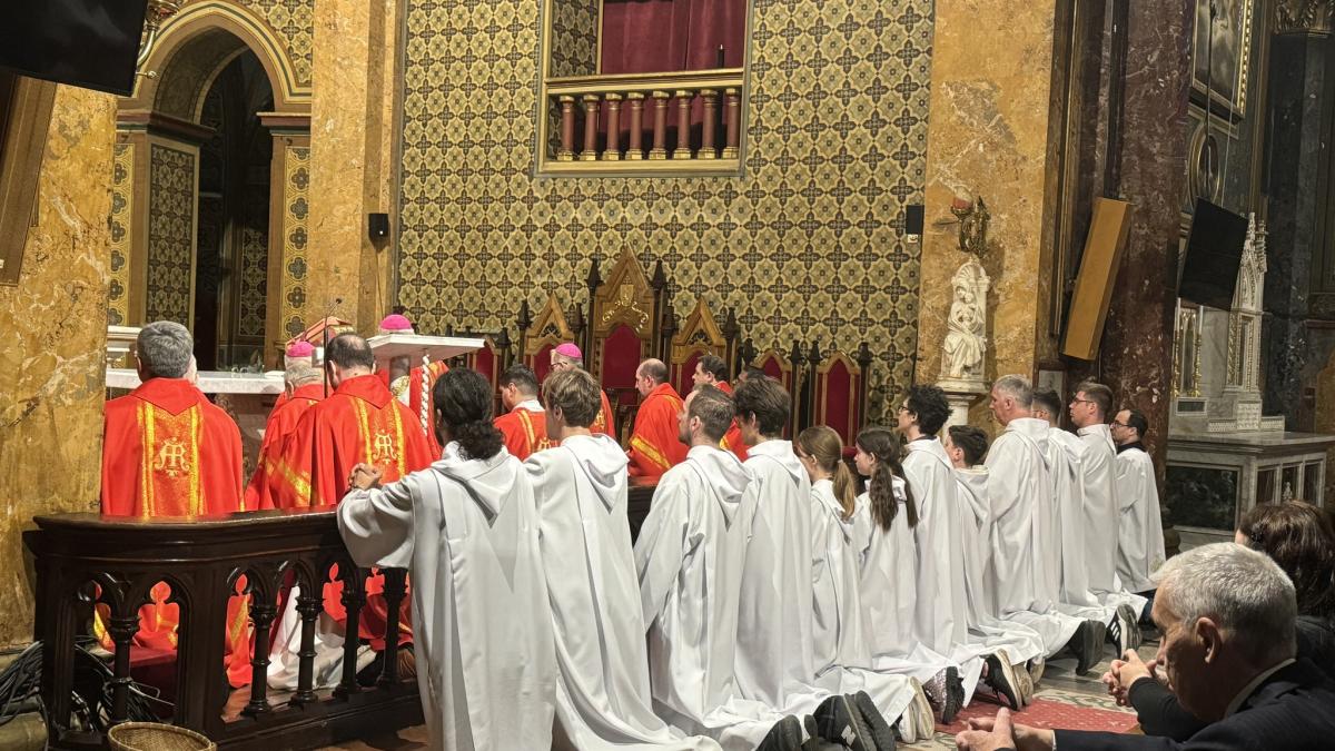 Paște catolic 2024. Mesajul Arhiepiscopului Mitropolit romano-catolic ...