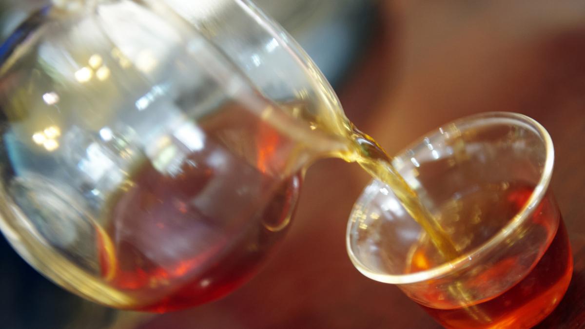 Aurul negru: Super-ceaiul anti-inflamator, anti-viral și anti-bacterian ...