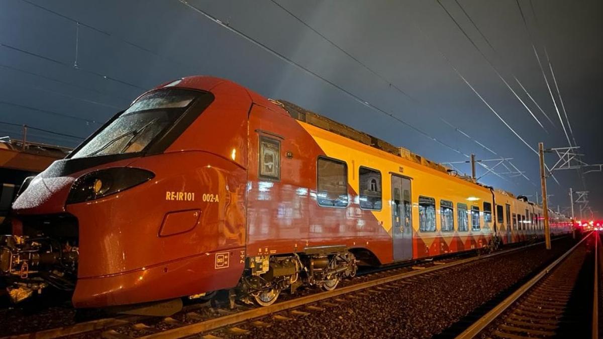 Chinezii de la CRRC au livrat primul tren electric României, direct în ...