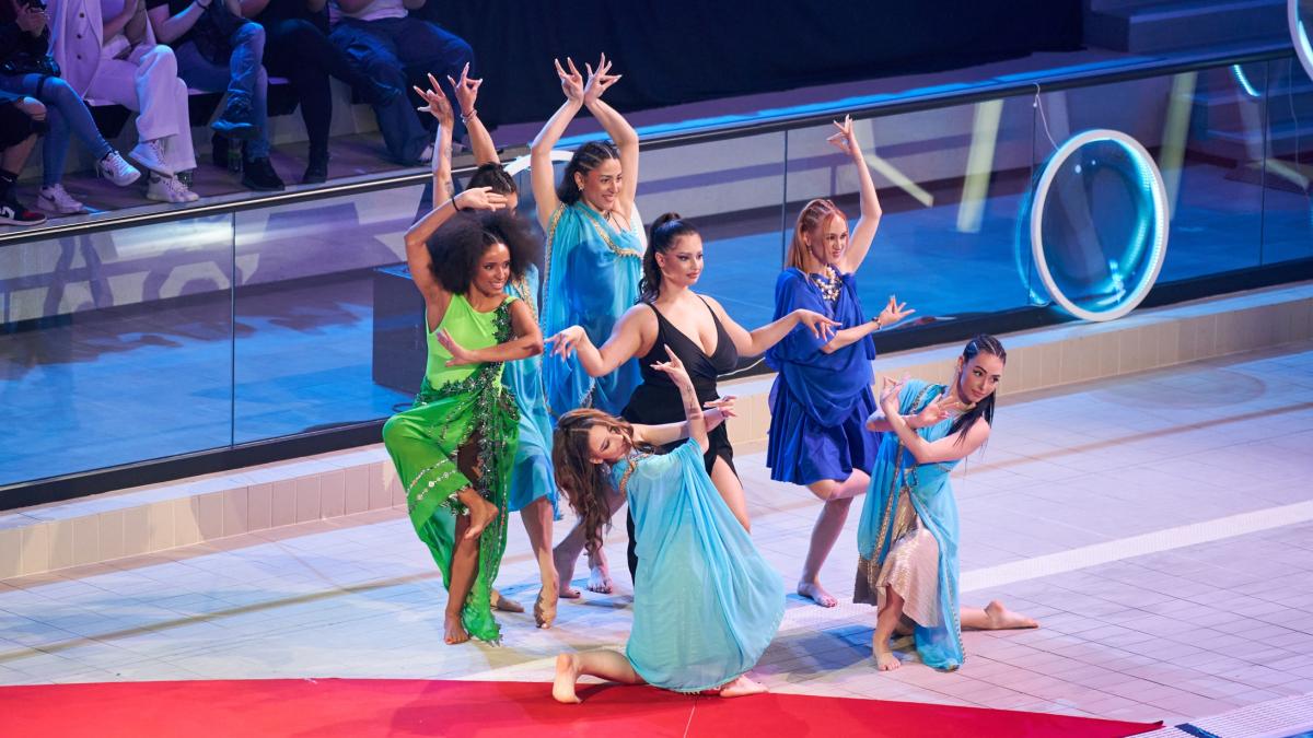 Vlad Huidu și Maria Speranța își înving frica de înălțime la Splash ...