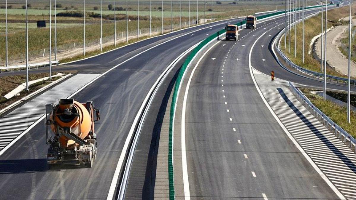 Când decade diviziunea muncii și se accentuează șomajul?