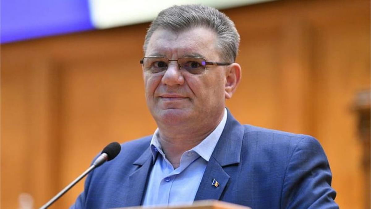 Campionul traseismului politic parlamentar. Dumitru Coarnă a demisionat ...