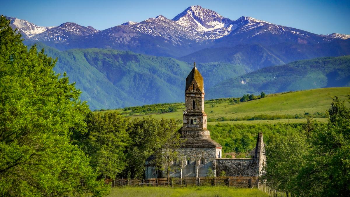 Top 5 cele mai vechi biserici din România și legendele lor uimitoare
