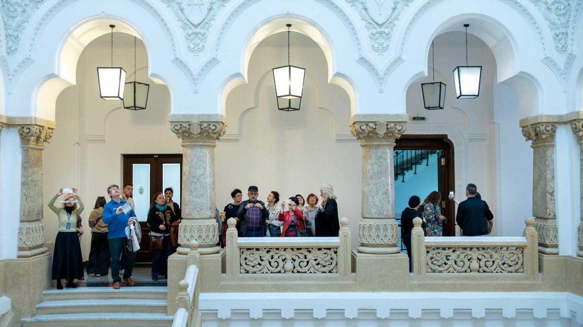 Tururi ghidate, expoziții și muzică live, la „Primăria deschisă”, în ...