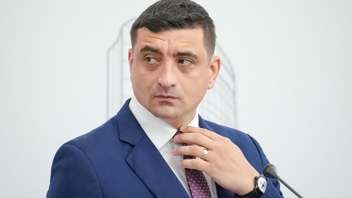 Simion a dat 6 milioane € ca să-l bată pe Nicușor