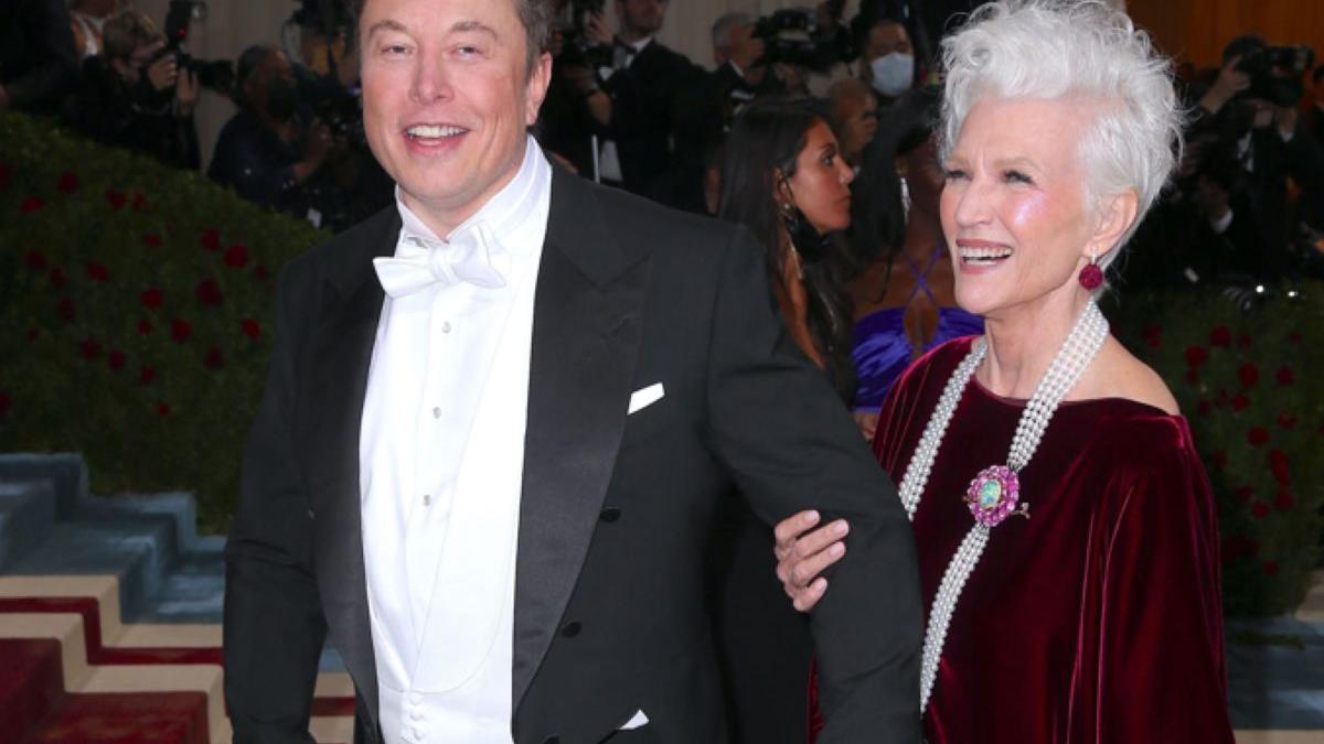 Elon Musk, crescut după reguli stricte. Mama miliardarului dezvăluie ...