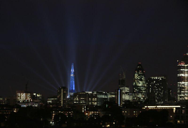 A fost inaugurată cea mai înaltă clădire din Europa! Turnul Shard, din ...