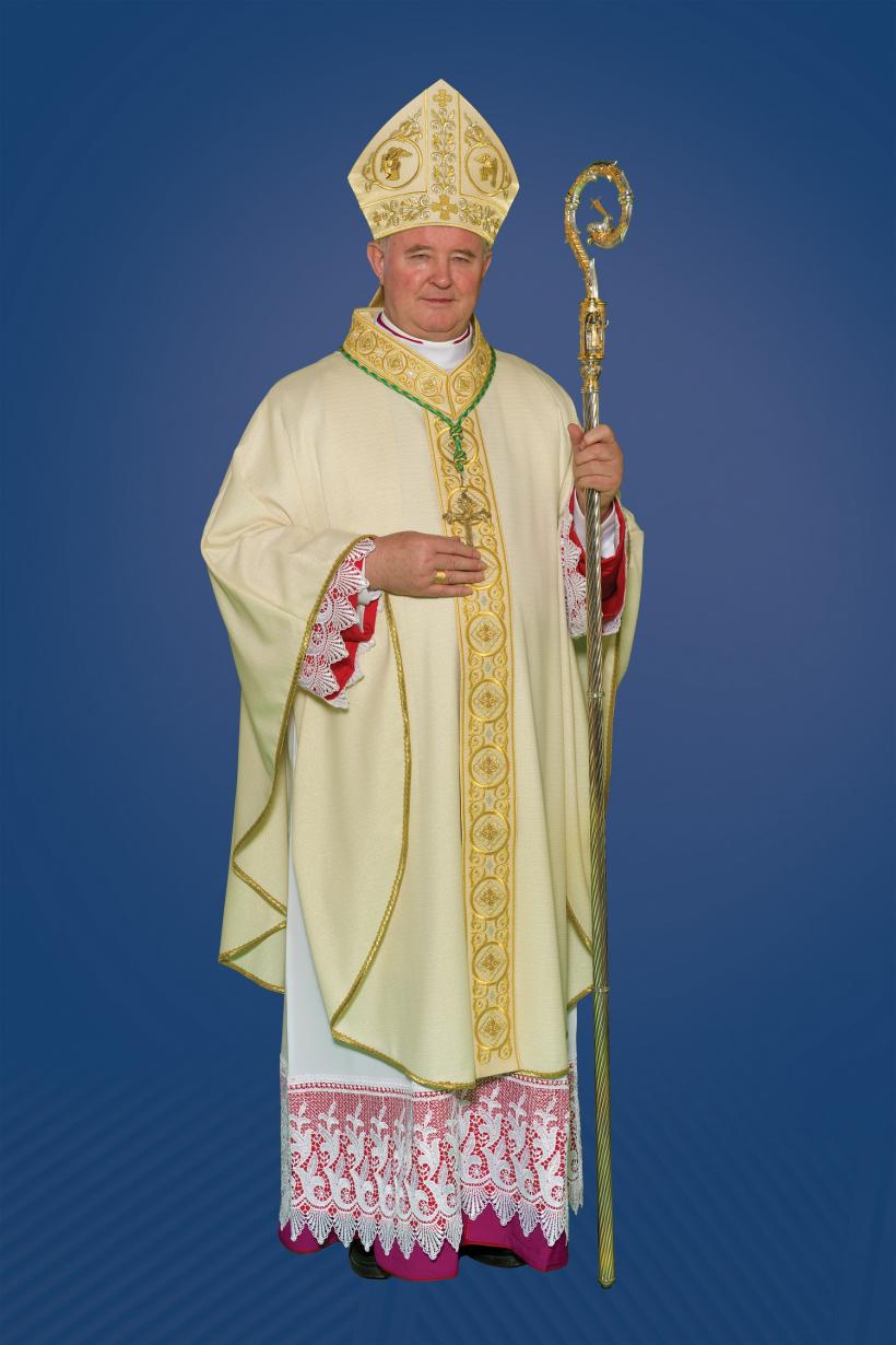 Înscăunarea noului Arhiepiscop Mitropolit de București, Mons. Aurel ...